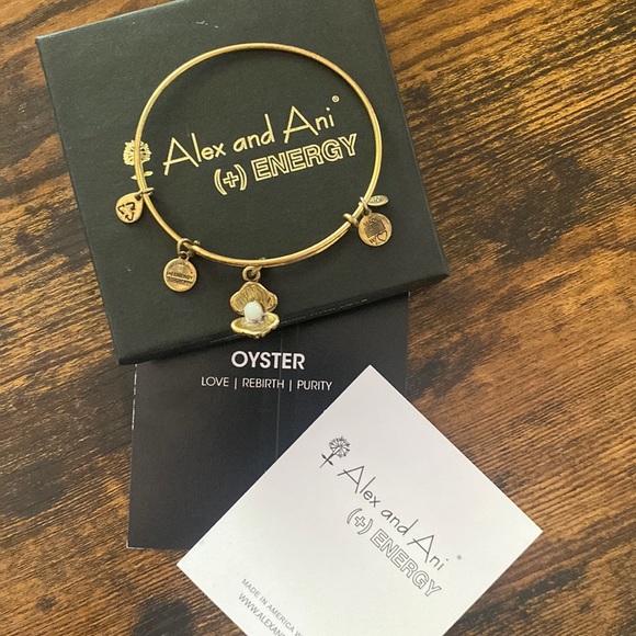 Alex and Ani | Jewelry | Alex And Ani Energy Oyster Expandable Wire ...
